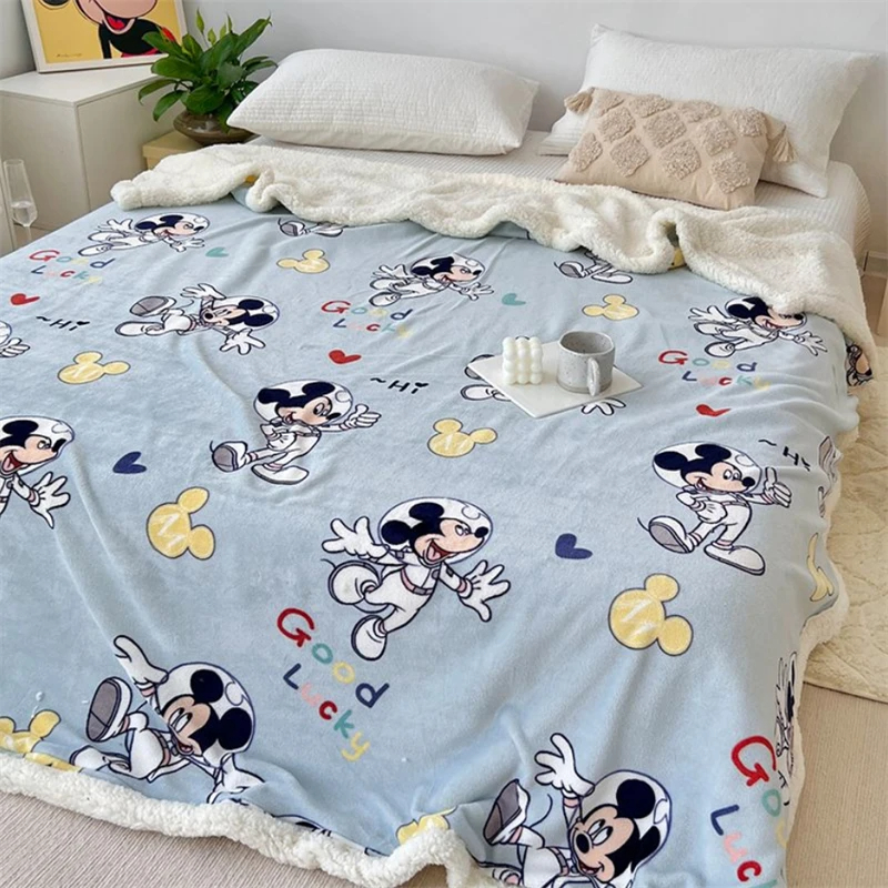 Plaid Disney avec Mickey en astronaute - Univers Collection